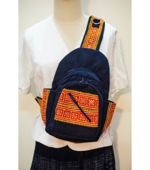 Shop ba lô thổ cẩm bán đồ dân tộc Việt Nam tại Sài Gòn